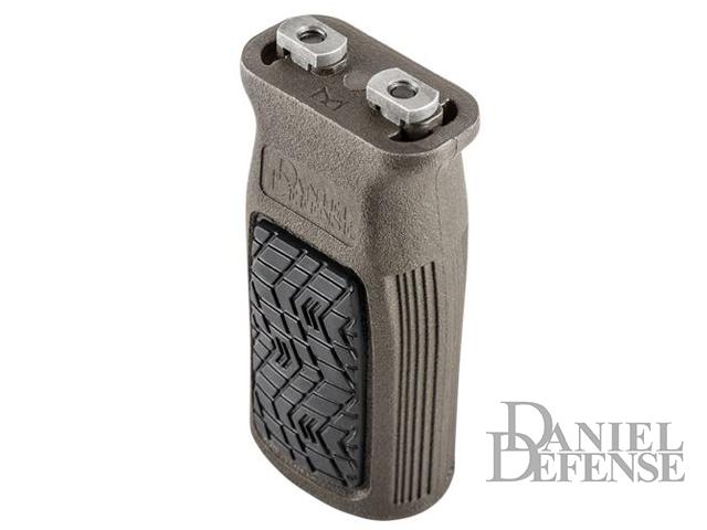 Daniel Defense M-LOK Vertical Foregrip (Color: Mil-Spec Brown ...