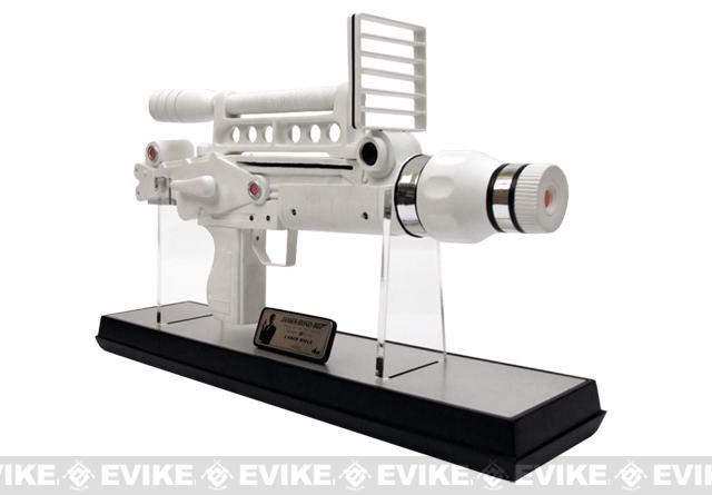 Drax Enterprise Corp. Laser Rifle from James Bond's "Moonraker" by ...
