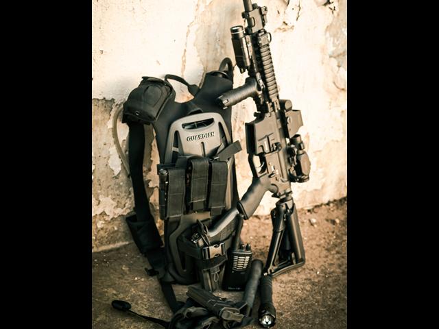GEIGERRIG Guardian Tactical Hydration Pack w/ 2L Hydration Engine ...