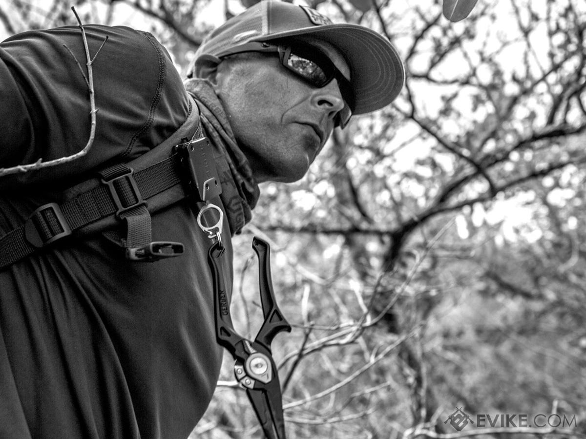 Gerber Defender Retractable Tether Carabiner (Model: Large), Tactical ...