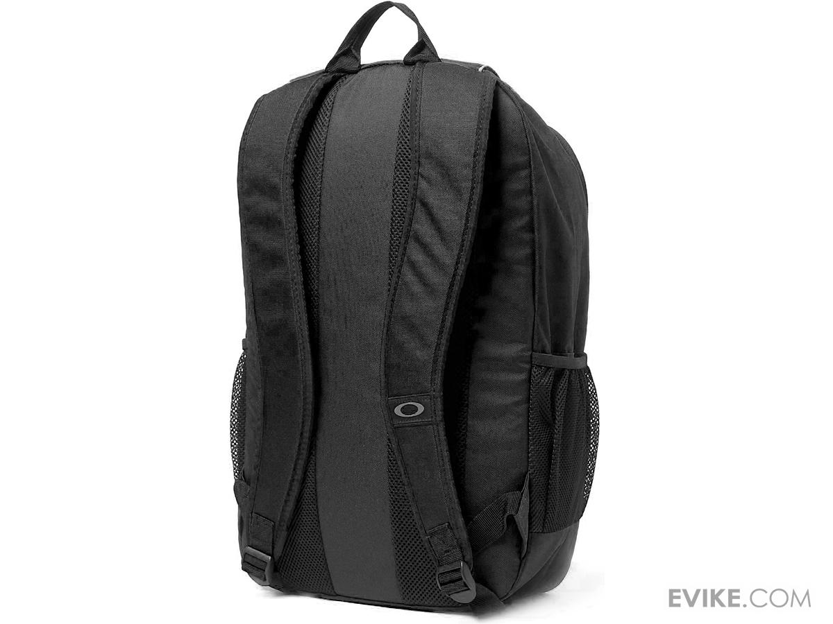 Oakley Enduro 25L 3.0 Backpack (Color: Blackout), Tactical Gear/Apparel ...