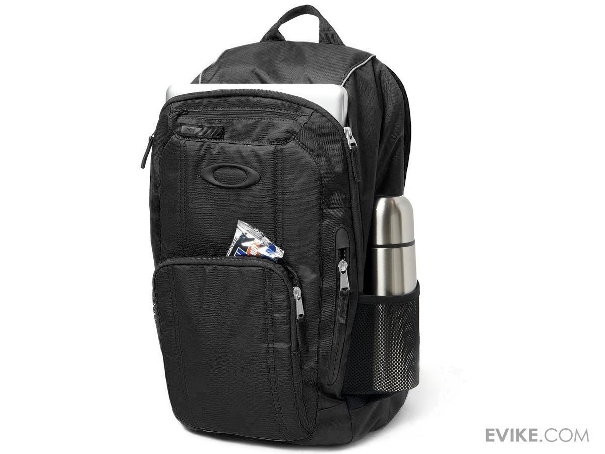 Oakley Enduro 25L 3.0 Backpack (Color: Blackout), Tactical Gear/Apparel ...