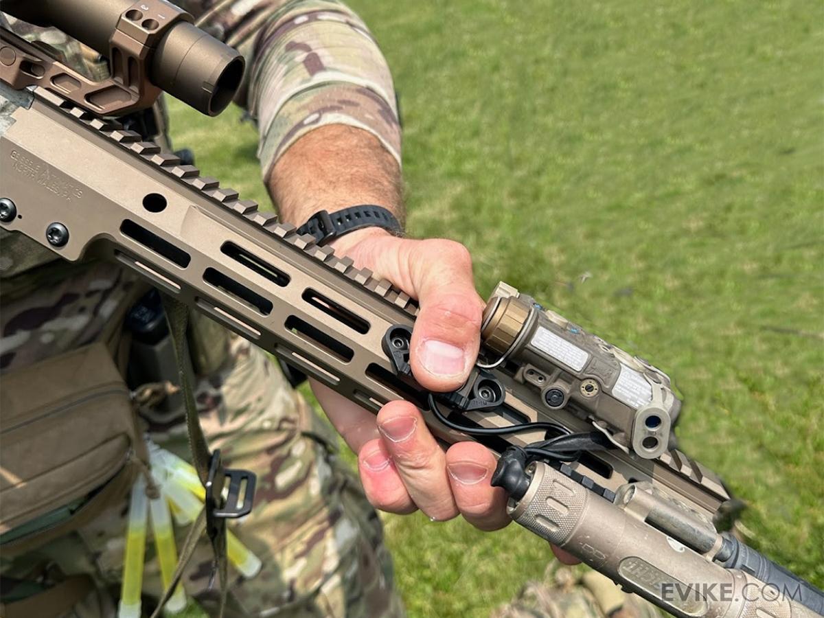 Sojourn Group 11-1 M-LOK Rail Mount for Flashlight & Laser Pressure ...