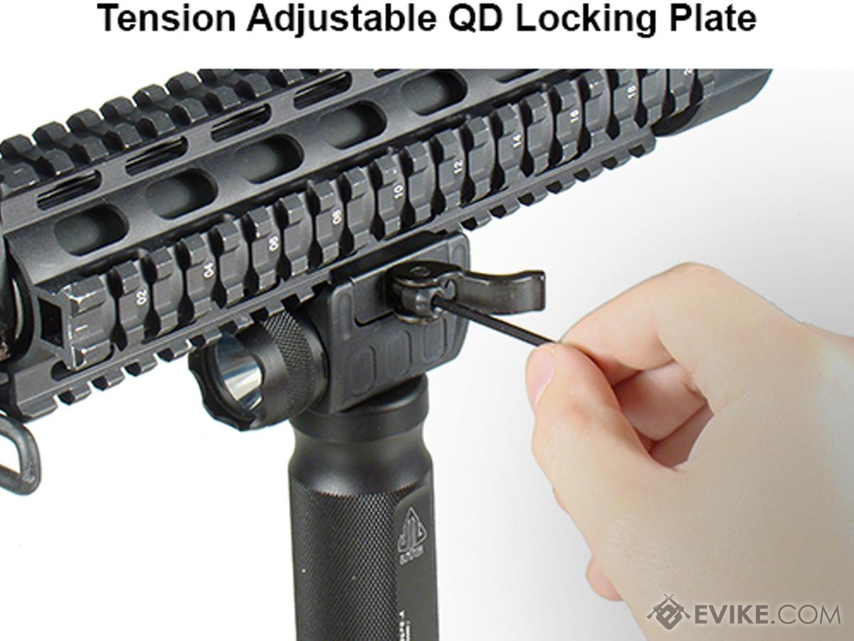 UTG 400 Lumen Grip Light w/ QD Mounting Base, Accessories & Parts ...