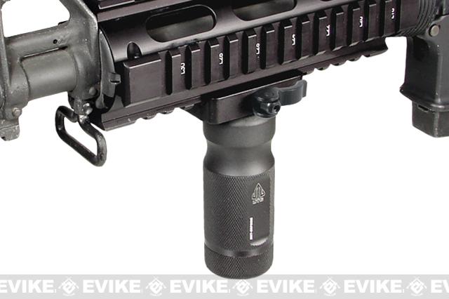 UTG MS QD Low Pro Lever Lock Combat Quality Metal Foregrip, Accessories ...